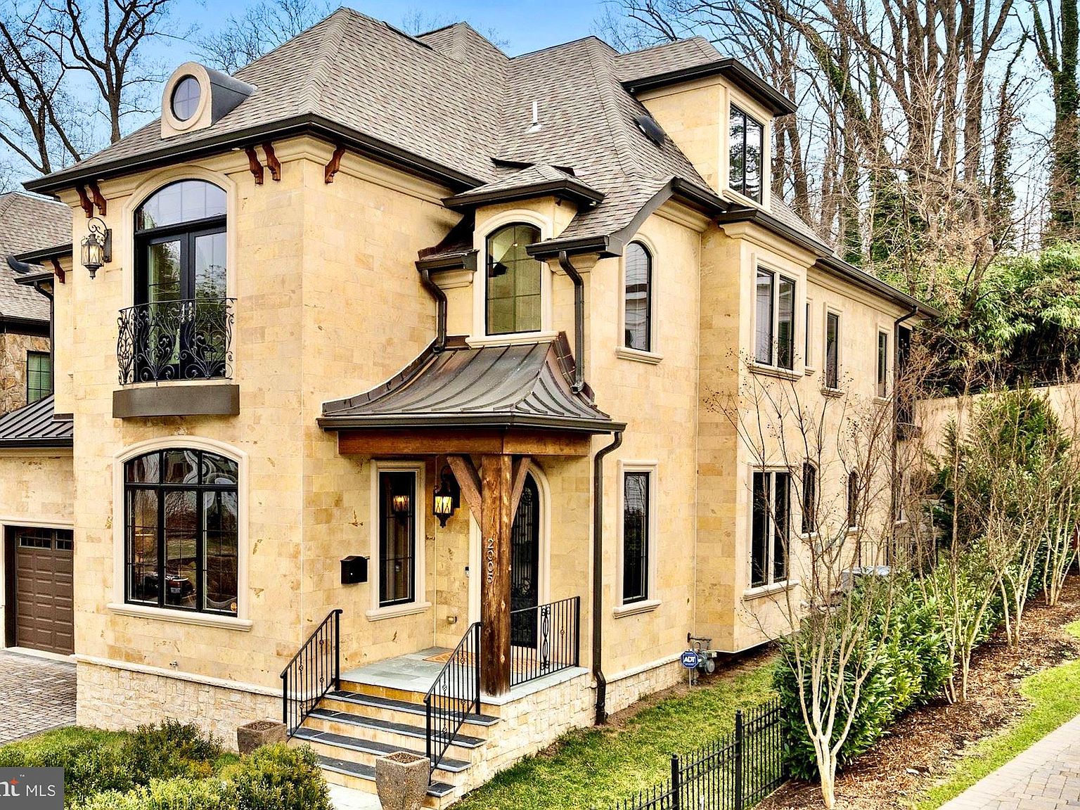 10 Beautiful and Charming Homes on the Market - Haven Lifestyles
