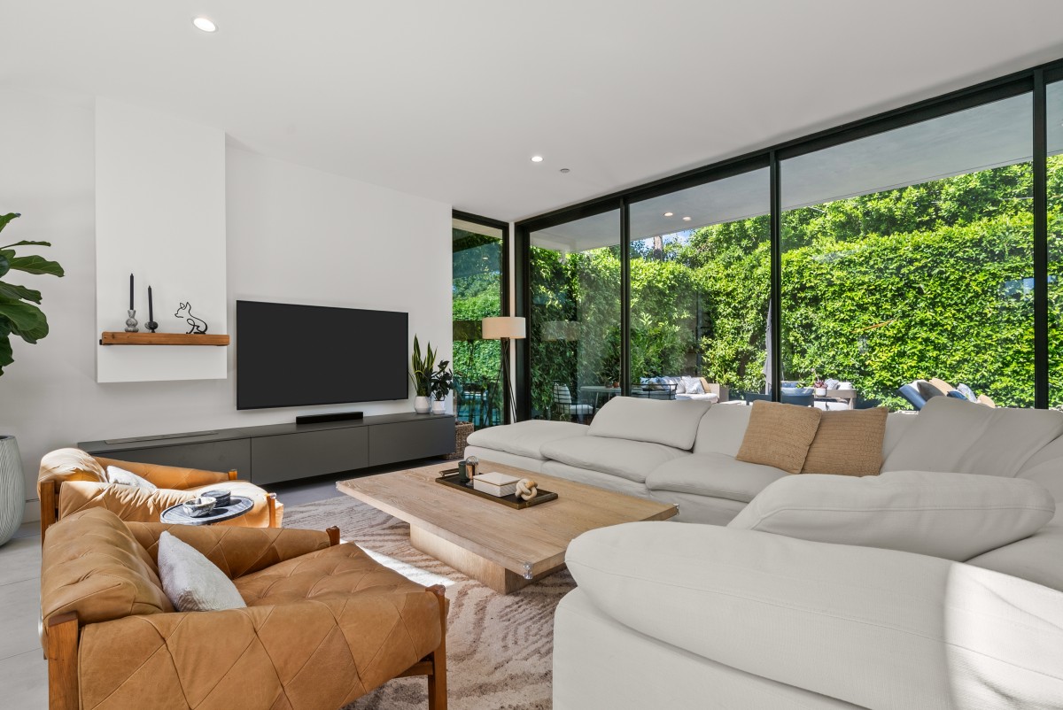 Modern Masterpiece in a Dream Studio City Location - Haven Lifestyles