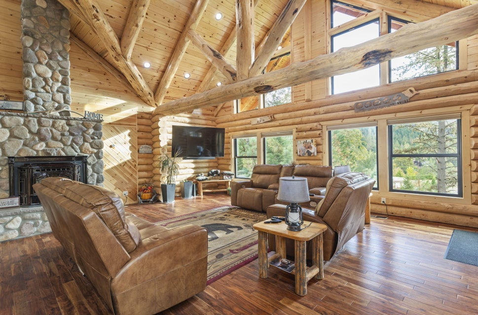Rustic Cedar Log Home Steeped in Oregon’s Natural Beauty - Haven Lifestyles