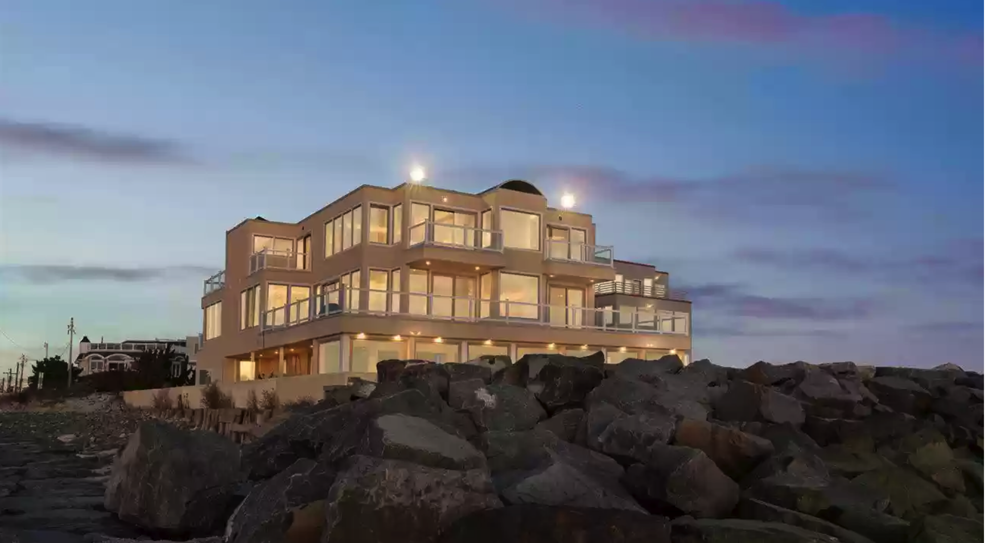 8 Luxurious Homes On The Market - Haven Lifestyles