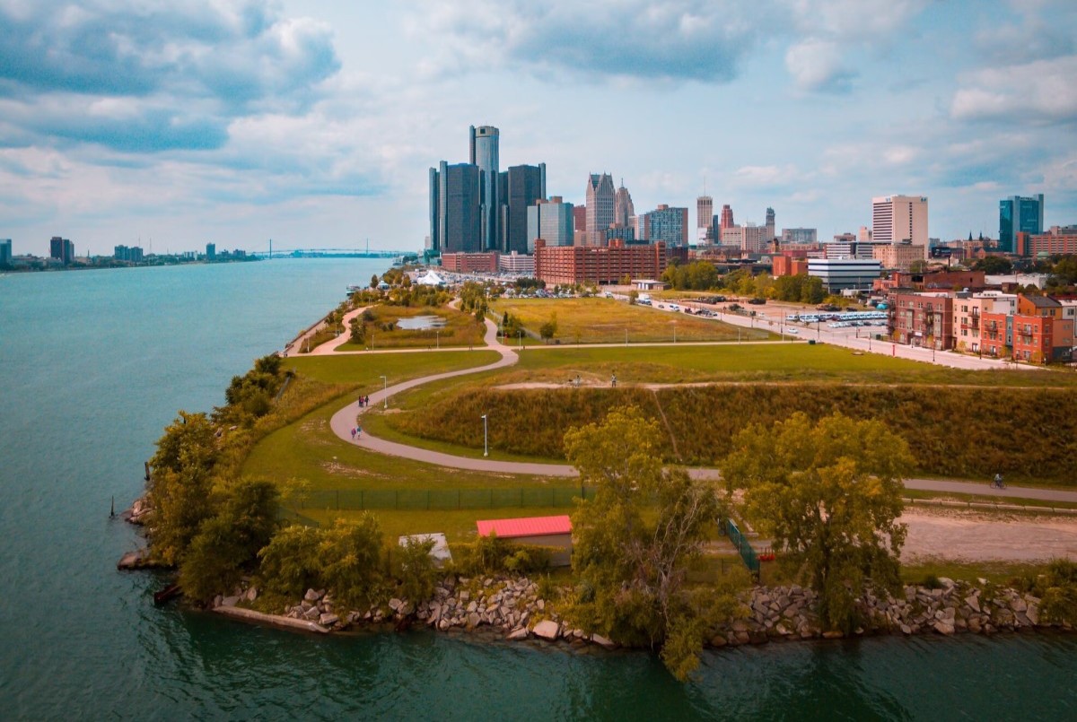 A Guide to Michigan’s Top Waterfront Neighborhoods - Haven Lifestyles