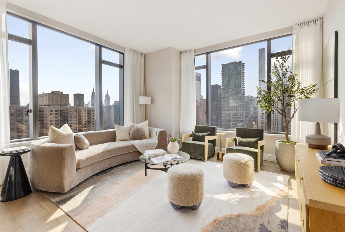 The Tallest Tower On Manhattan's East Side Introduces First Interior ...
