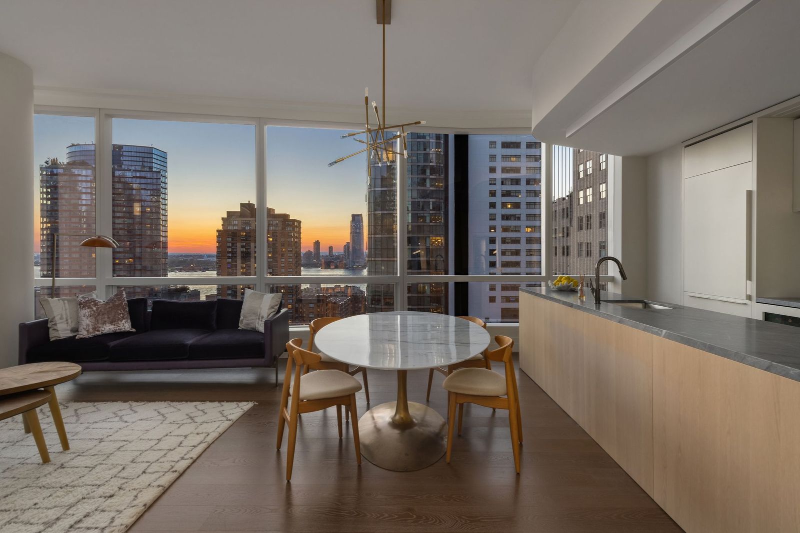 3 Manhattan Residences Offering Spectacular Sunset Views - Haven Lifestyles