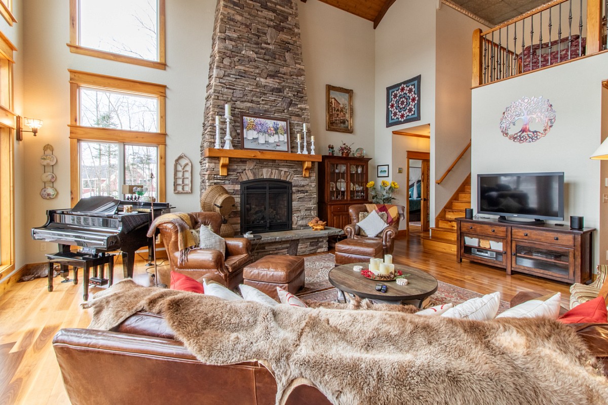 Lakefront New England Home Amid Breathtaking Scenery - Haven Lifestyles