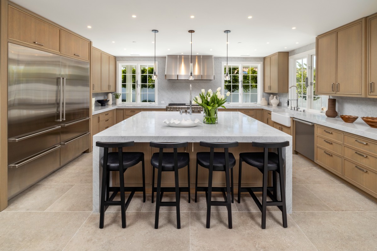 Pureology Founder Lists Hamptons-Inspired Newport Beach Home for $16.5 ...