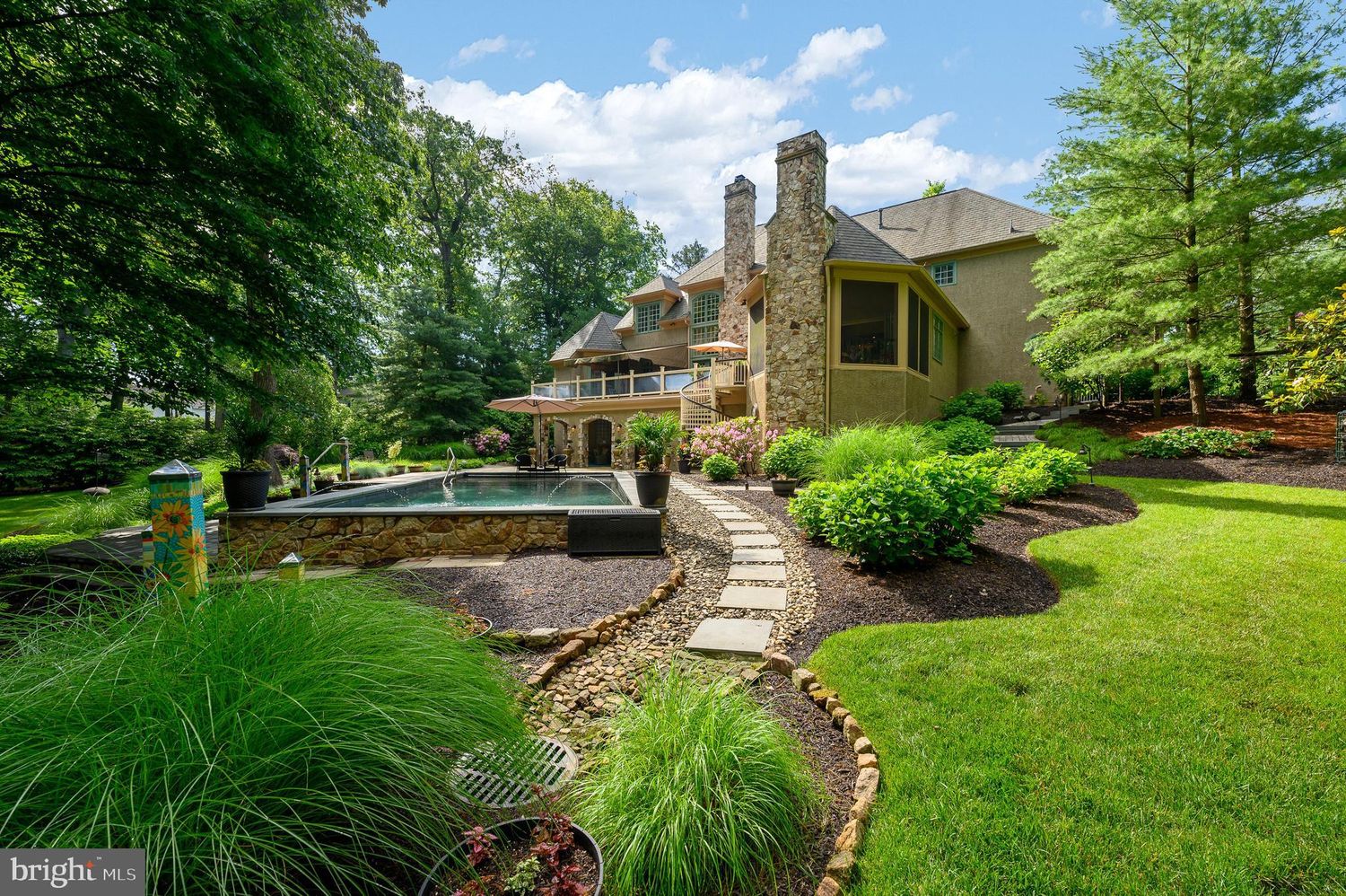 Philadelphia Suburbs with Pleasant Nearby Natural Scenery - Haven ...