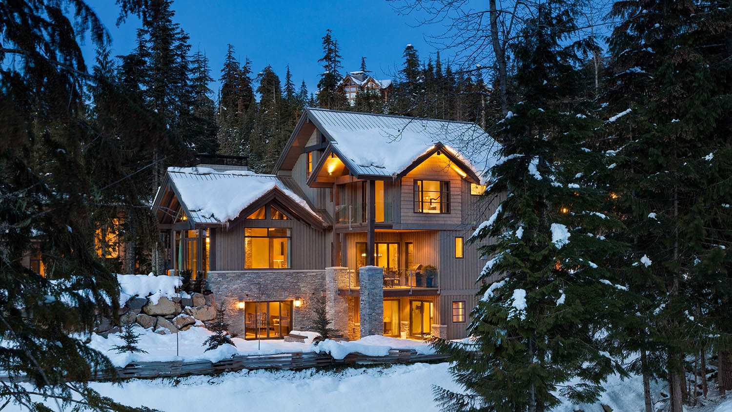 Stunning British Columbia Towns and Cities - Haven Lifestyles