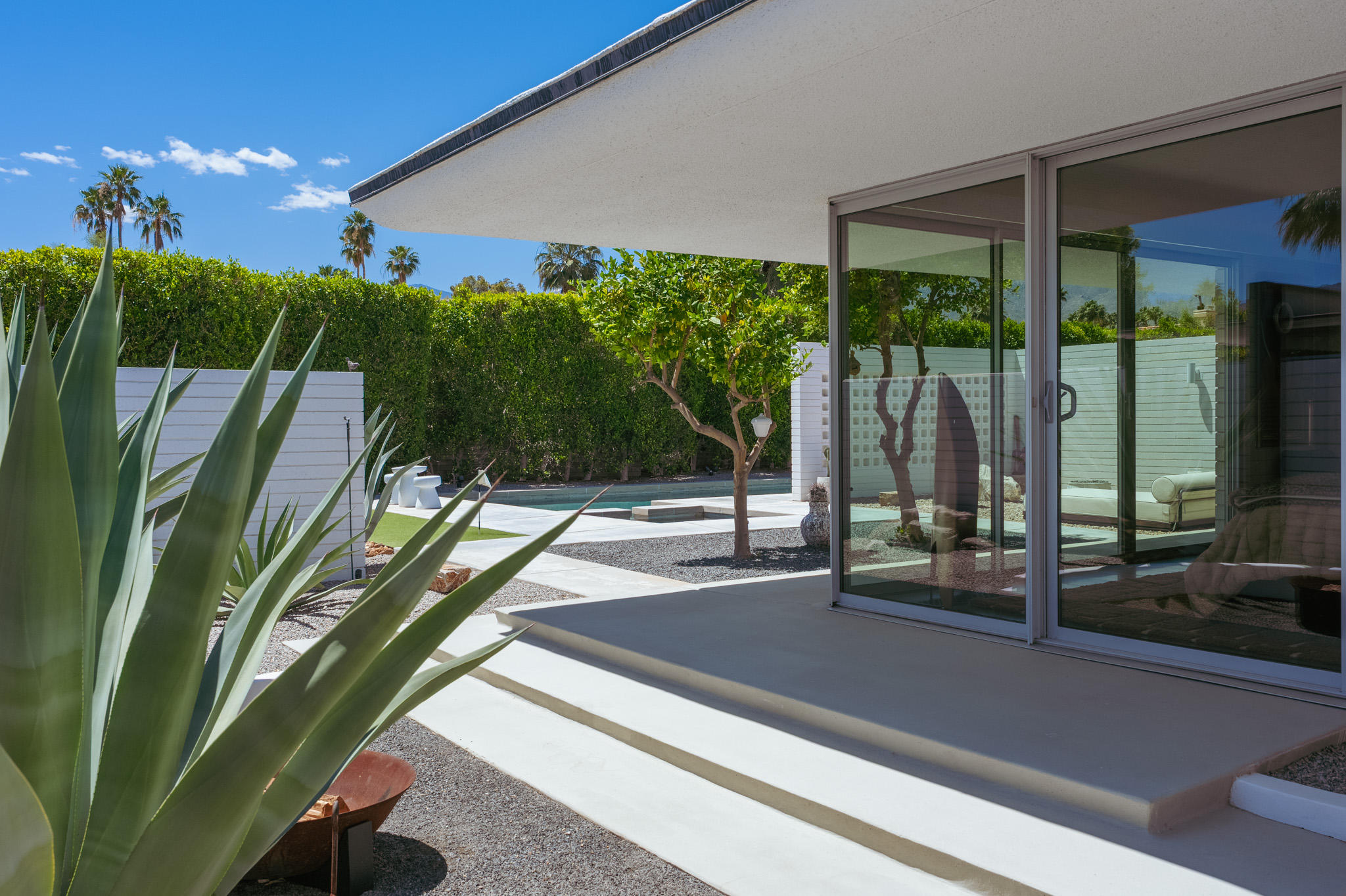 A Walter S. White Desert Modernist Home Lists in Palm Desert - Haven ...